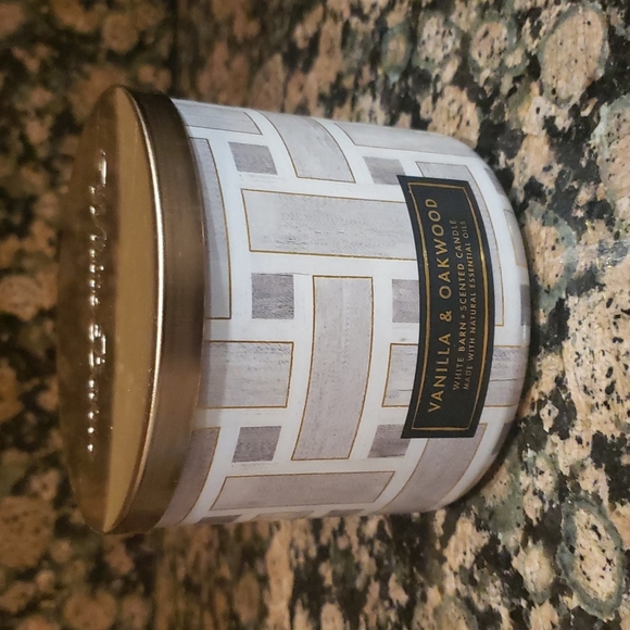 White Barn | Accents | White Barn Vanilla Oakwood Scented 3 Wick Candle ...